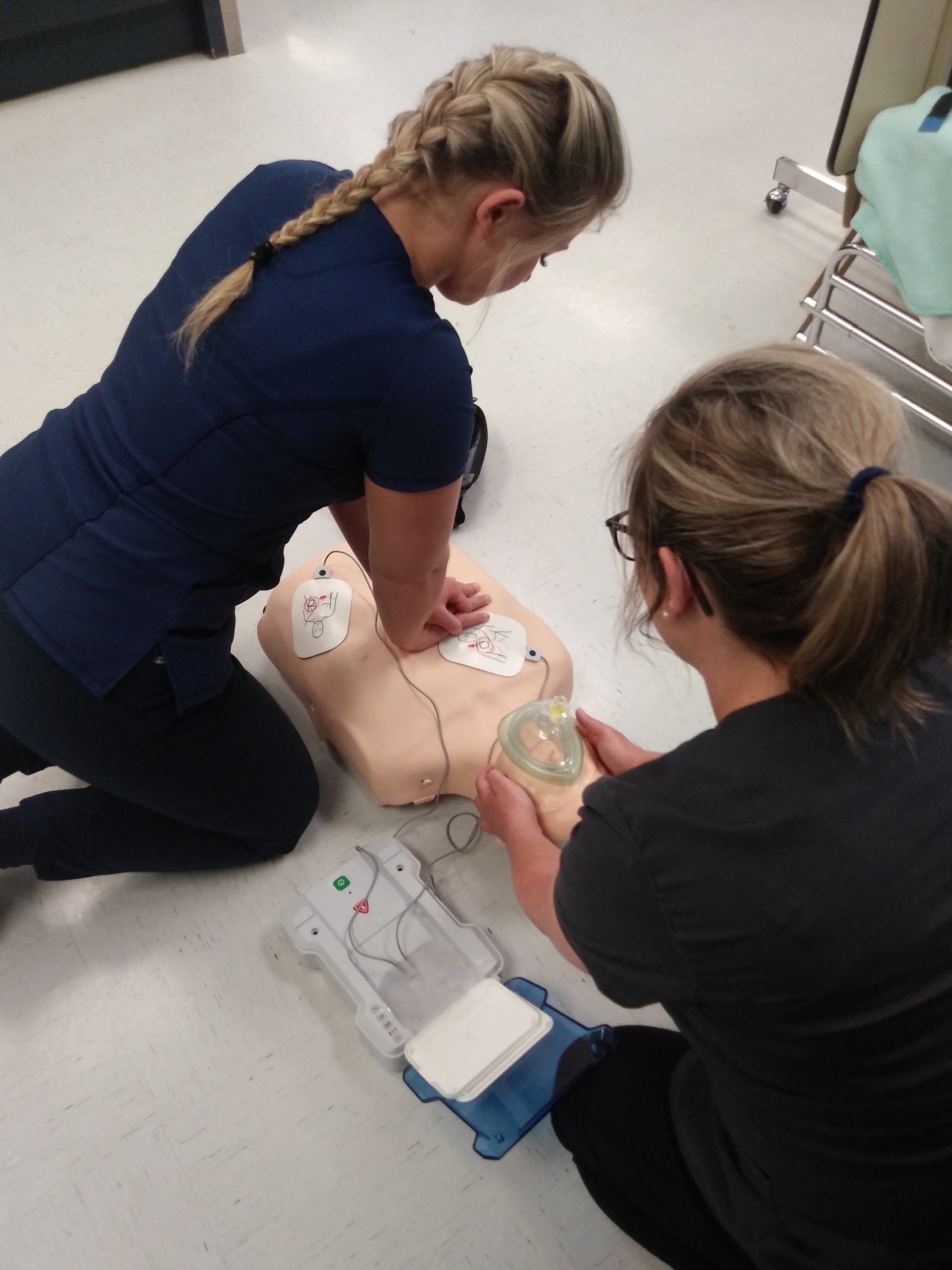 Cours de secourisme / RCR - CFP Suroit